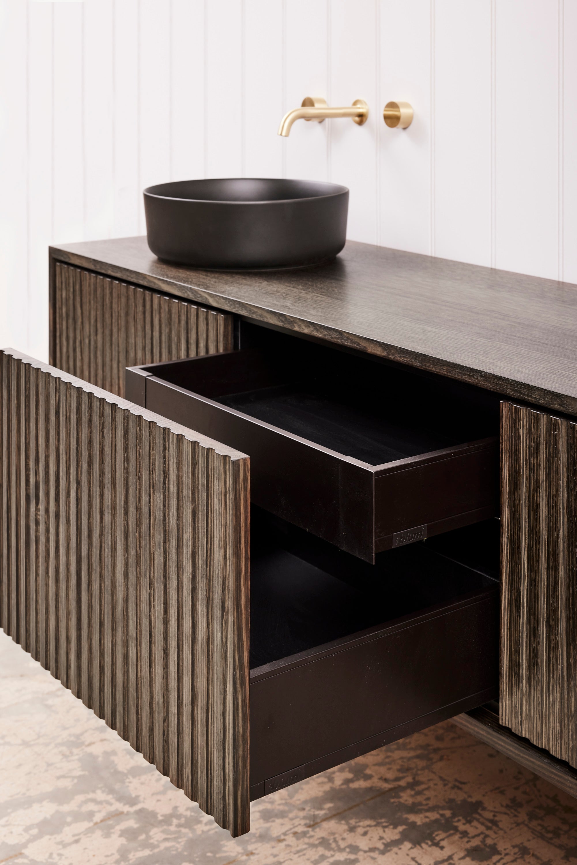 Timber Vanities – Kariko