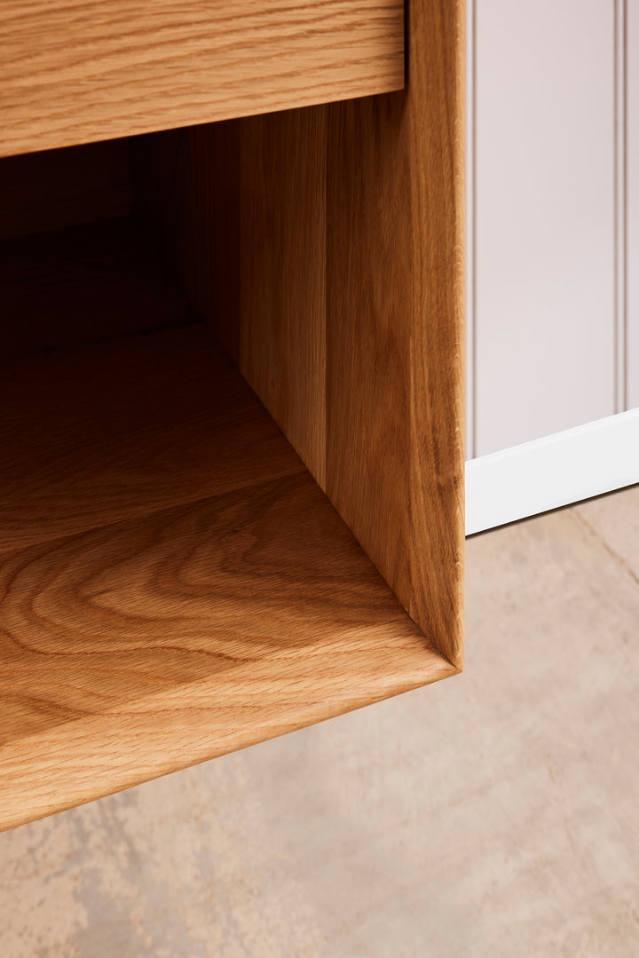 Henne Timber Vanity – Kariko