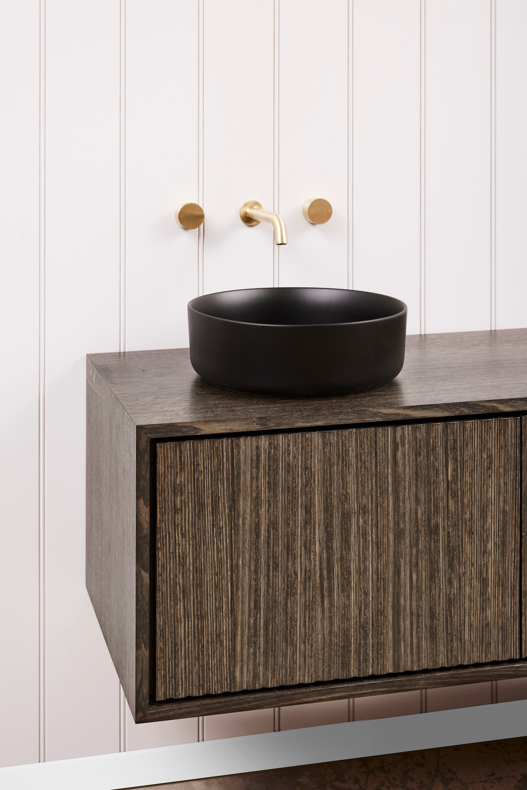 Capri Wall spindles and spout – Kariko